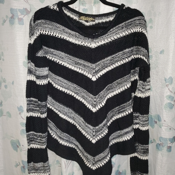 Absolutely Famous | Sweaters | M Black And White Striped Sweater ...